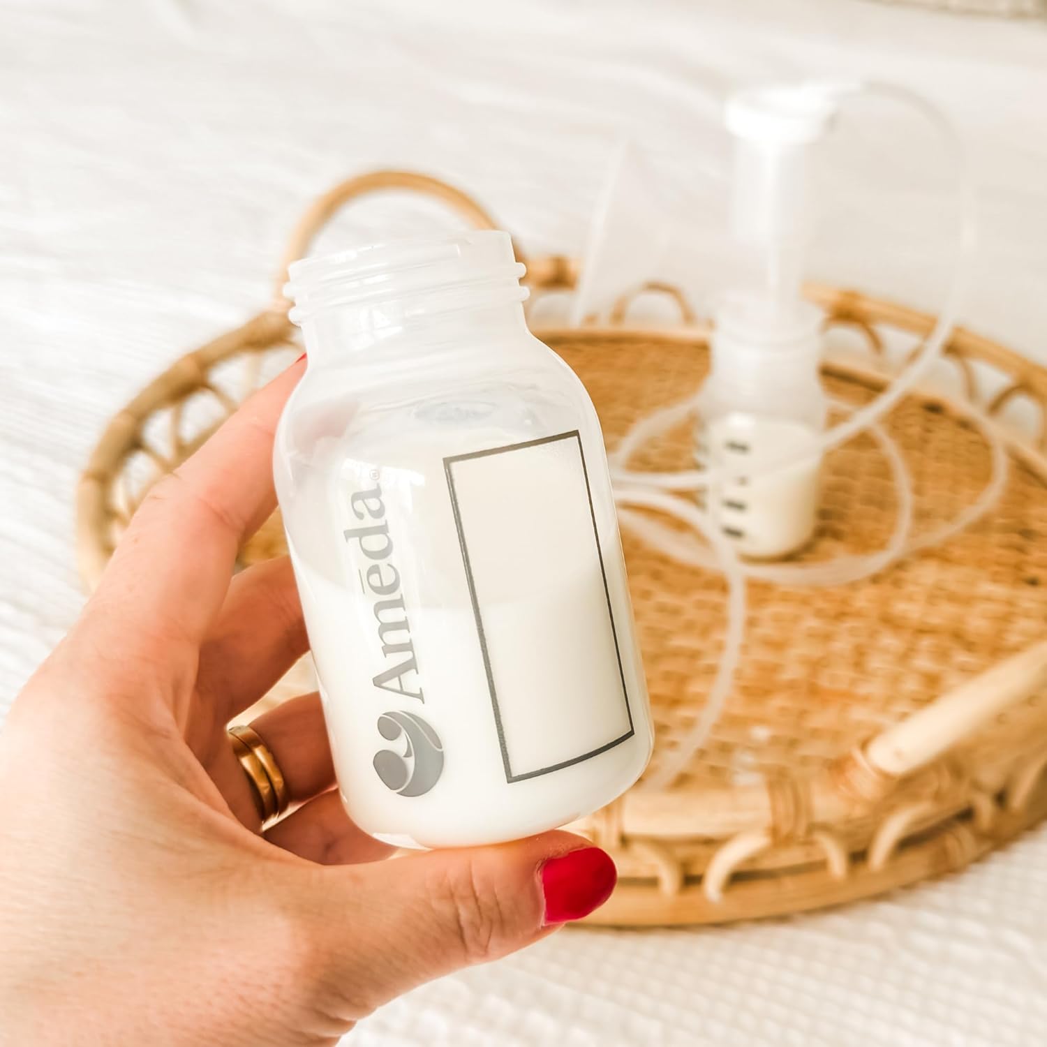Ameda Breast Milk Storage Bottles 4 count